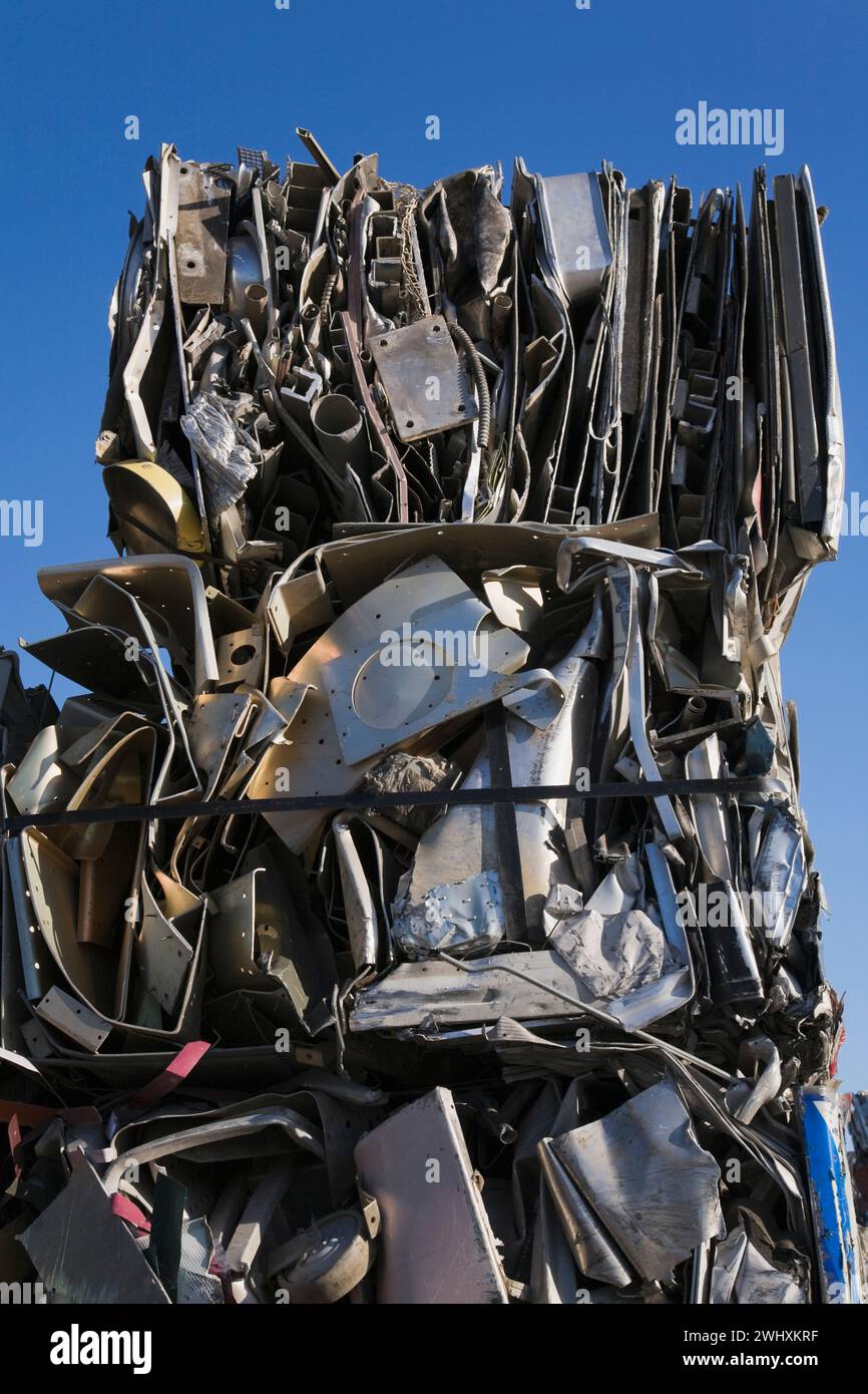 Bales crushed recycling hi-res stock photography and images - Alamy