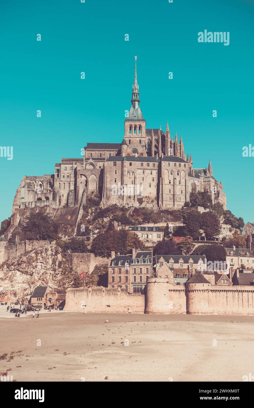 Mount saint michel sea hi-res stock photography and images - Alamy