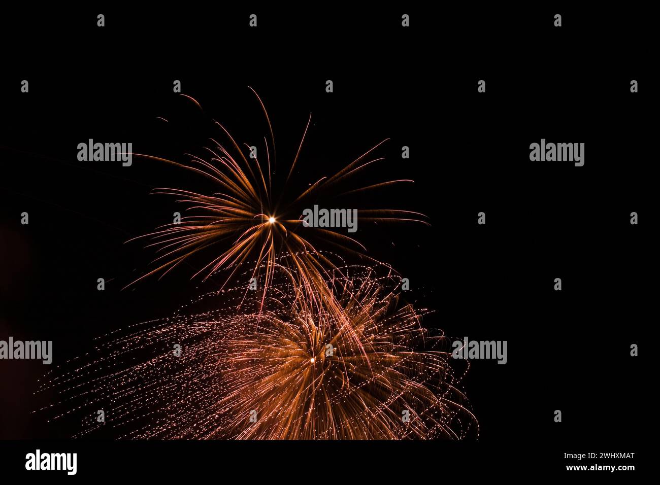 Red fireworks explosions hi-res stock photography and images - Alamy