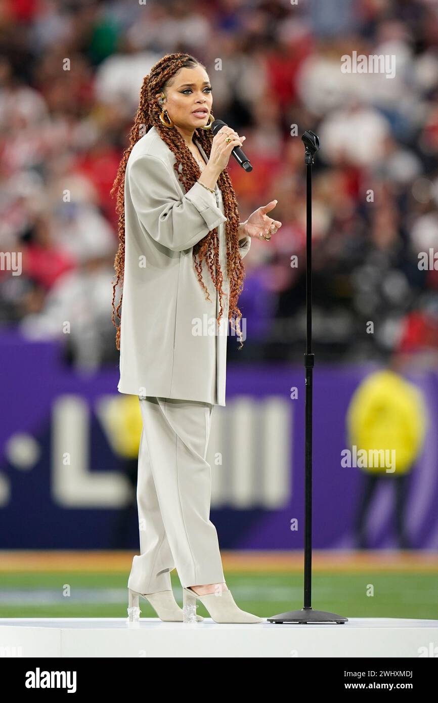 Andra Day performs Andra Day performs