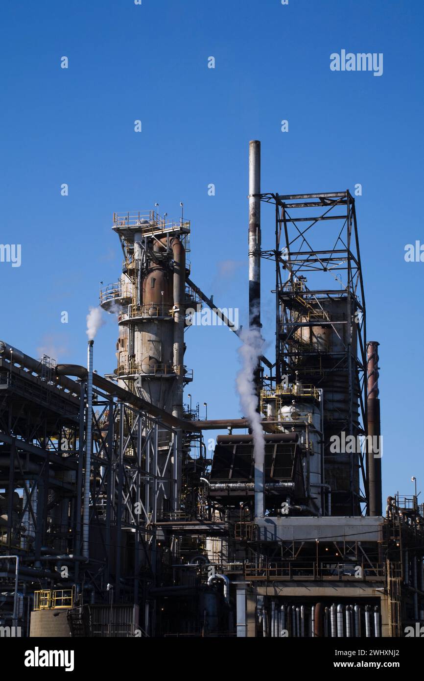 Oil refining facility in Montreal East, Quebec, Canada Stock Photo - Alamy