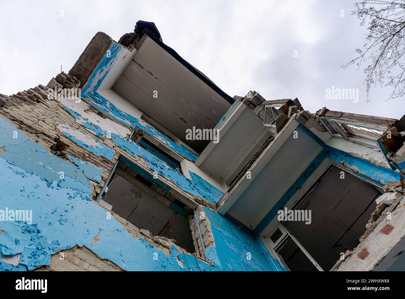 People run in empty hi-res stock photography and images - Alamy