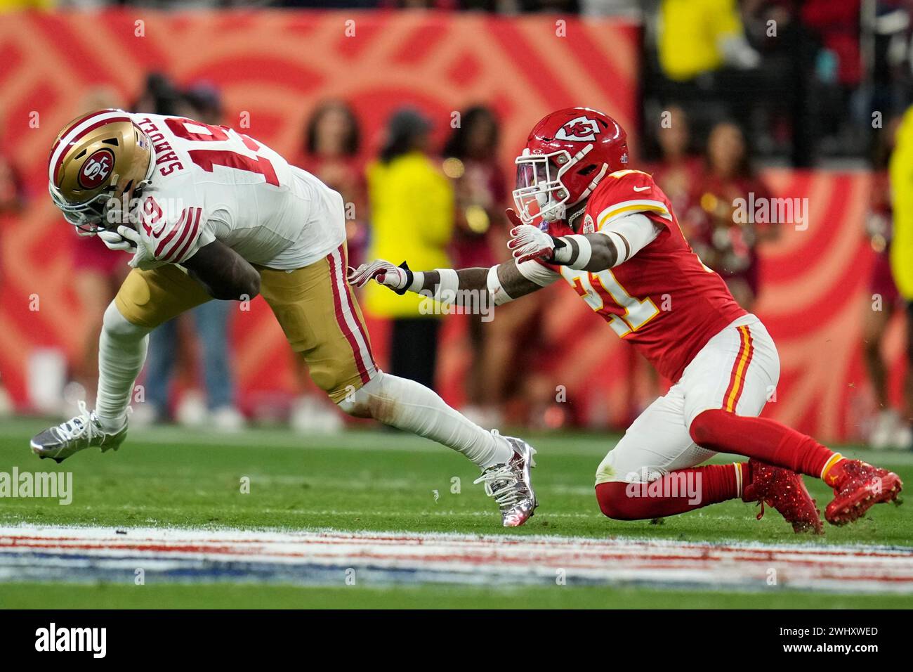 San Francisco 49ers wide receiver Deebo Samuel (19) makes the catch ...