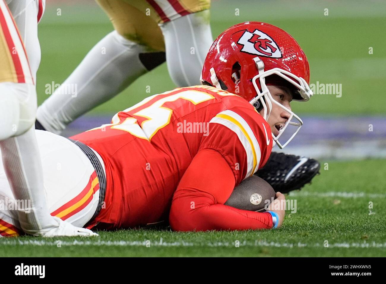 1Kansas City Chiefs quarterback Patrick Mahomes (15) is sacked by San ...