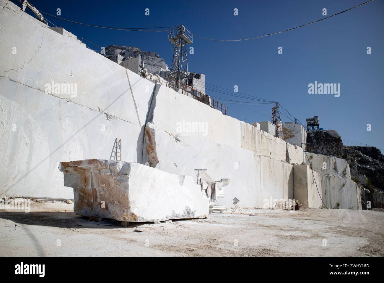 Marble excavation hi-res stock photography and images - Alamy