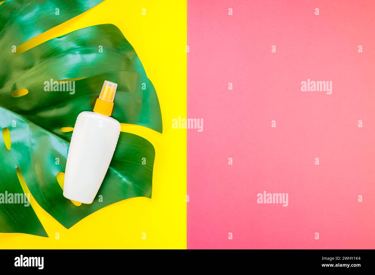Summer sunscreen blank bottle mockup Stock Photo - Alamy