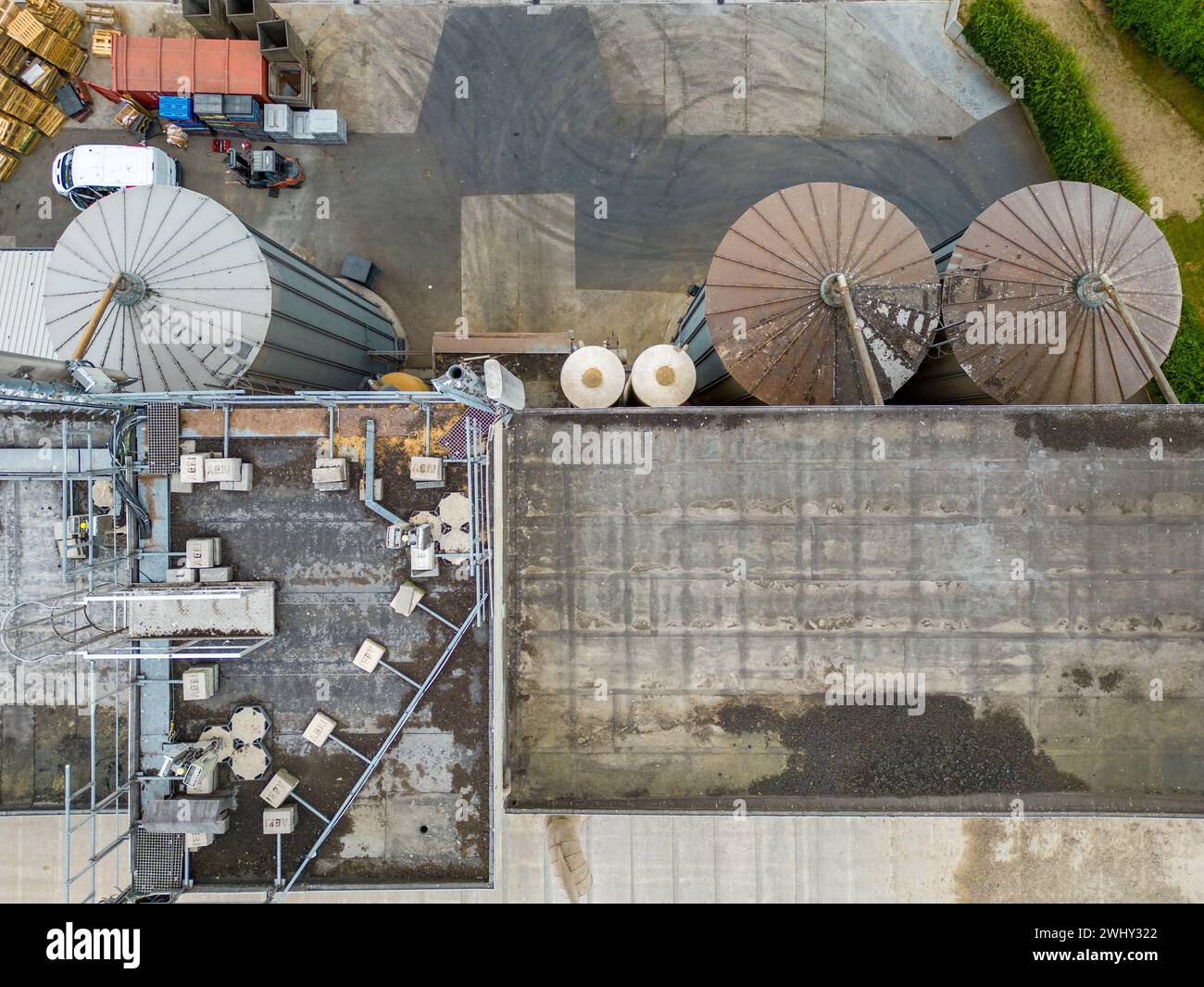 Aerial view industrial facility storage hi-res stock photography and ...