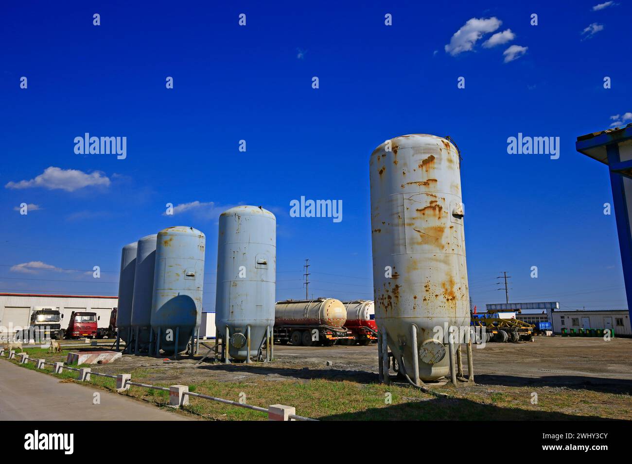 Oil storage tank, industrial equipment Stock Photo - Alamy