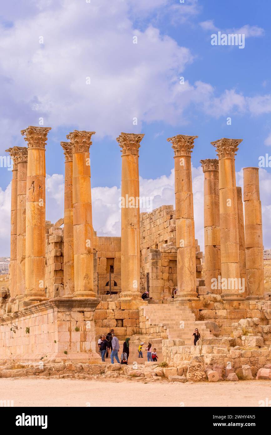 Jerash, Jordan Temple of Artemis in ancient Gerasa Stock Photo - Alamy