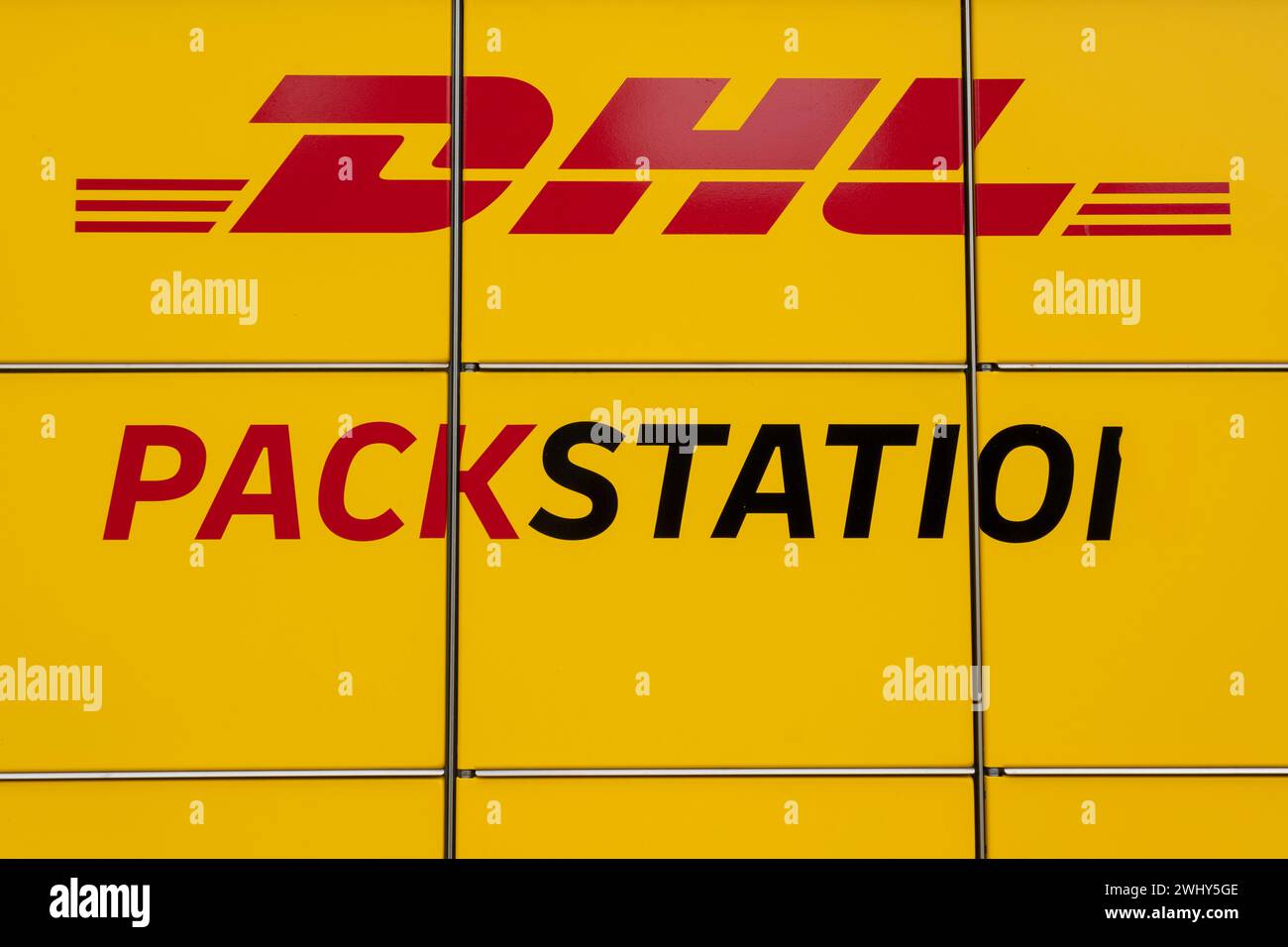 Dhl freight logo hi-res stock photography and images - Alamy