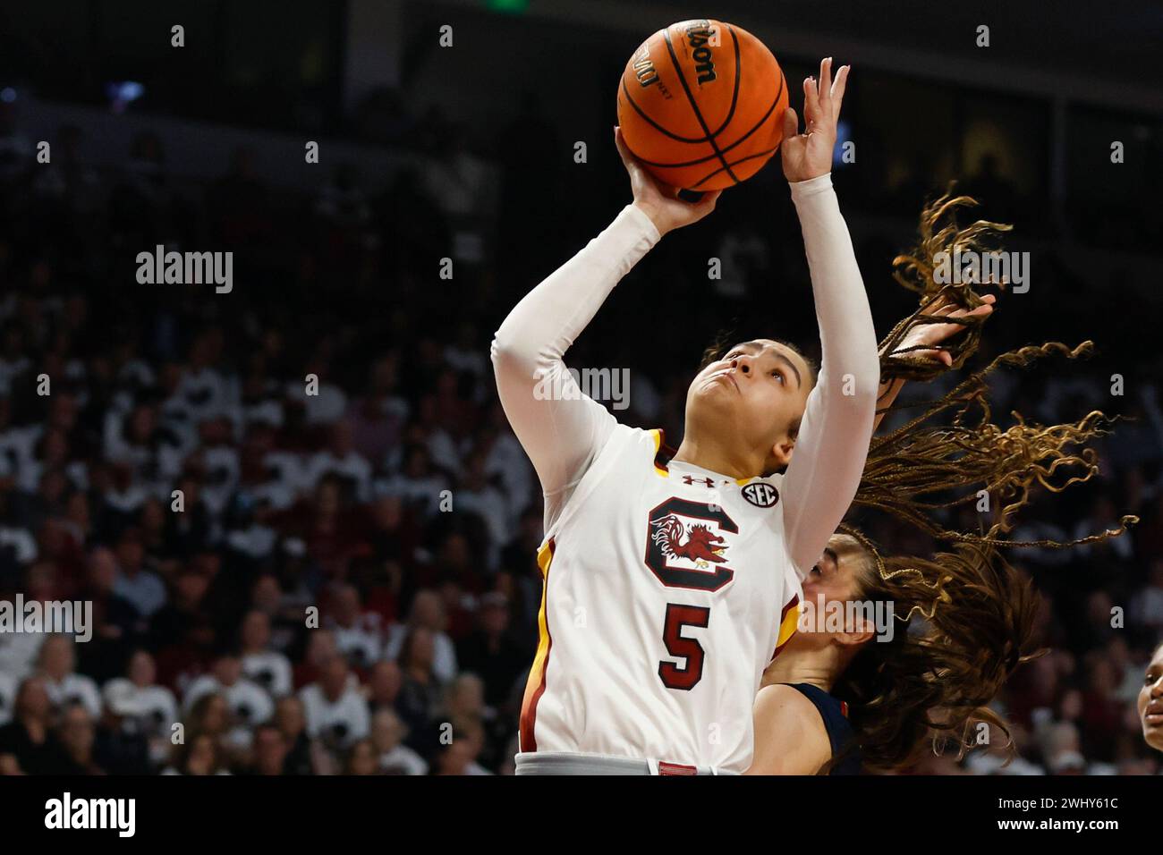 South Carolina guard Tessa Johnson (5) shoots against UConn during the ...