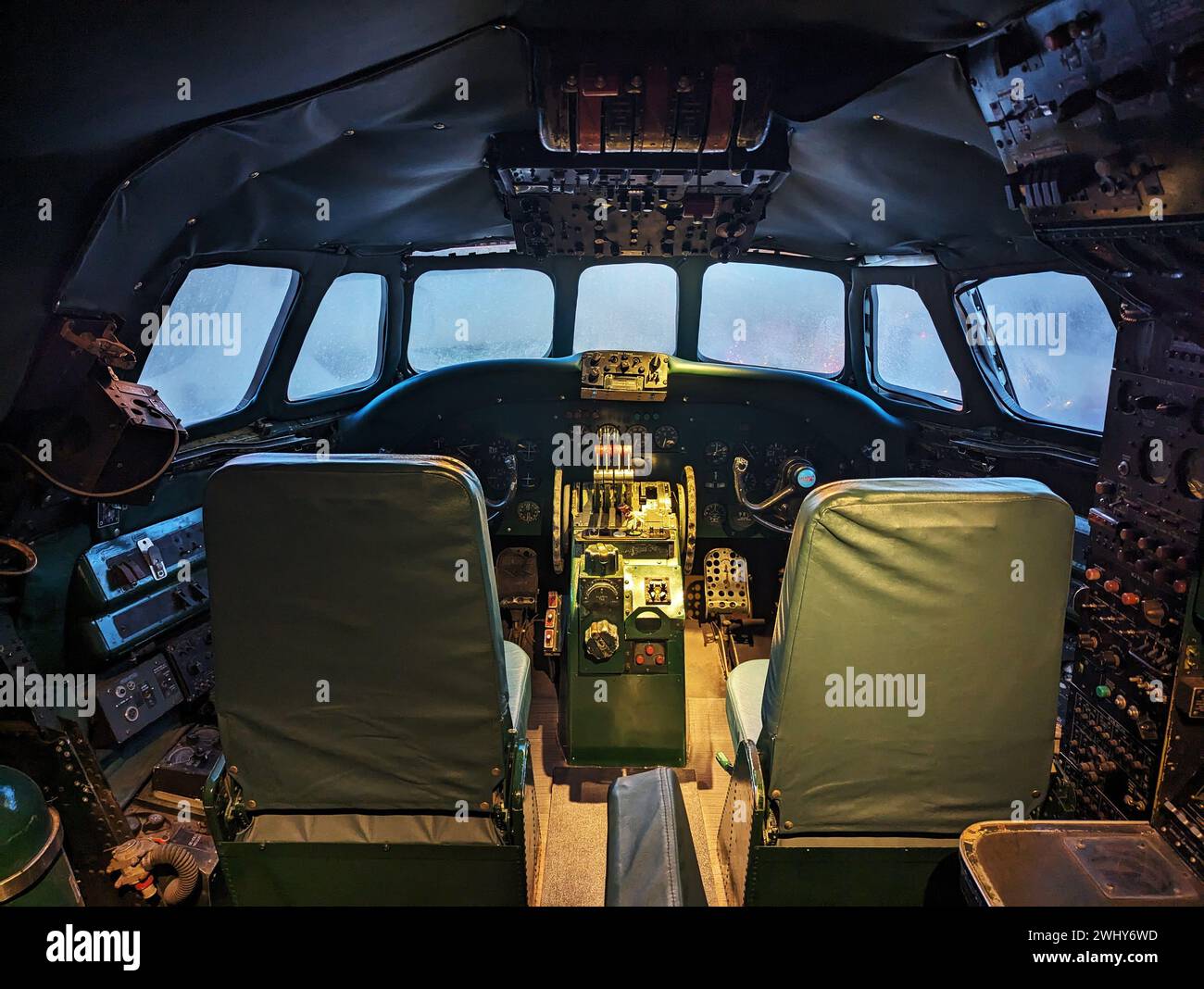 The cockpit of 1950s constellation aircraft is now part of the cocktail ...