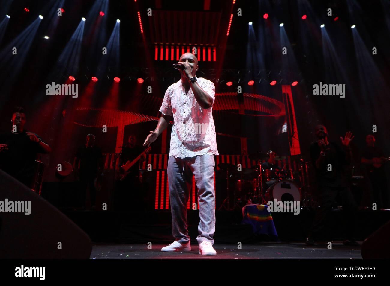 PE - RECIFE - 02/11/2024 - RECIFE, SINGER THIAGUINHO SHOW AT RECIFE ...