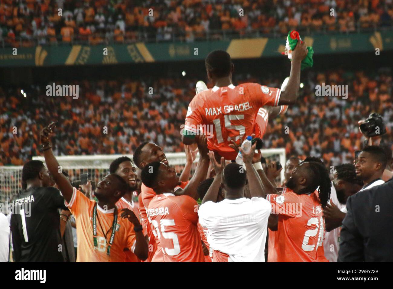 Abidjan, Cote d'Ivoire. 11th Feb, 2024. Players of Cote d'Ivoire toss ...