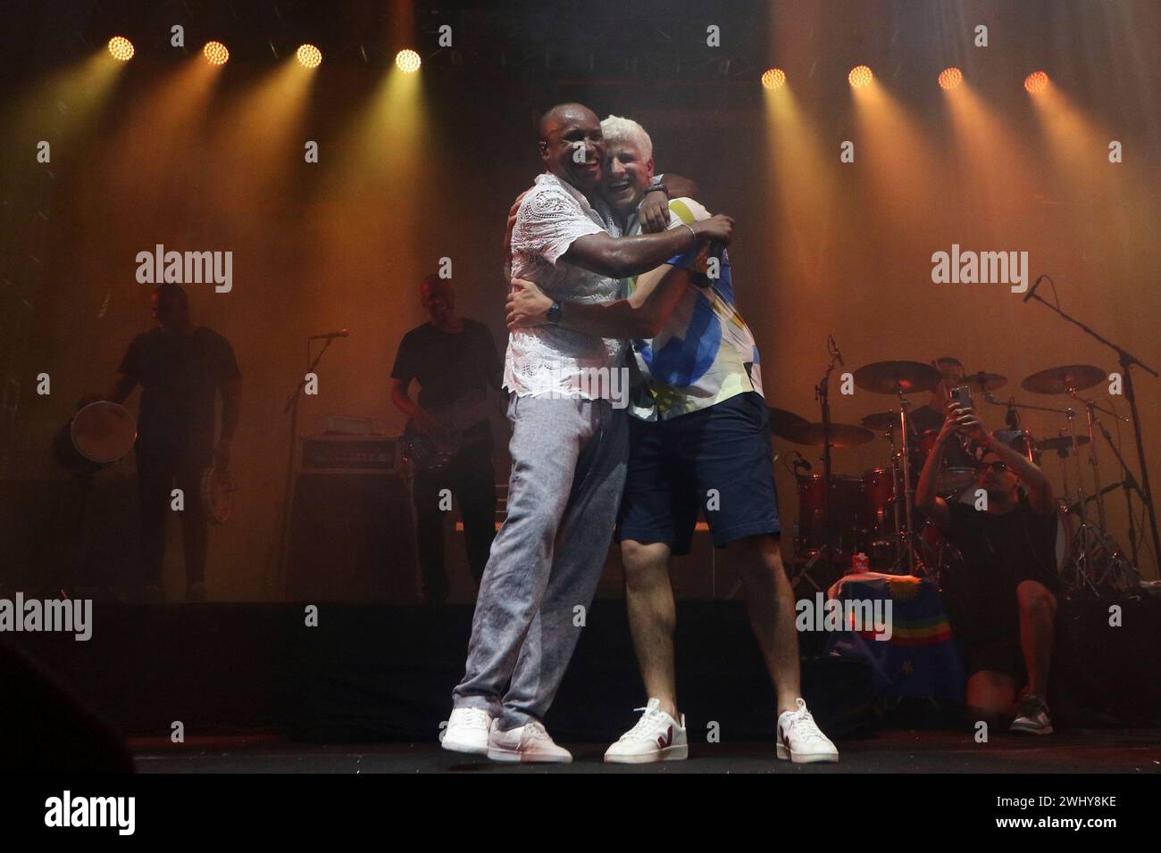 PE - RECIFE - 02/11/2024 - RECIFE, SINGER THIAGUINHO SHOW AT RECIFE ...