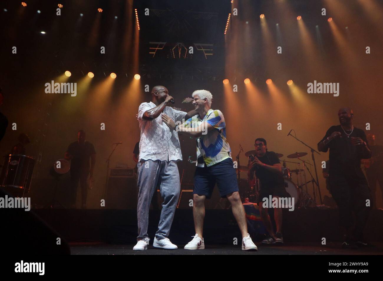 PE - RECIFE - 02/11/2024 - RECIFE, SINGER THIAGUINHO SHOW AT RECIFE ...
