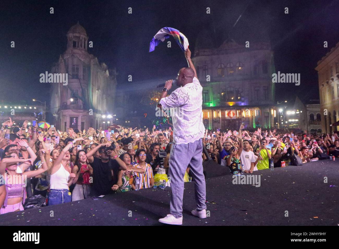 PE - RECIFE - 02/11/2024 - RECIFE, SINGER THIAGUINHO SHOW AT RECIFE ...