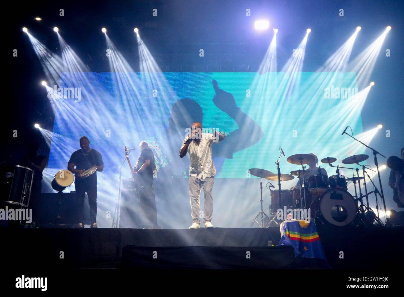 PE - RECIFE - 02/11/2024 - RECIFE, SINGER THIAGUINHO SHOW AT RECIFE ...