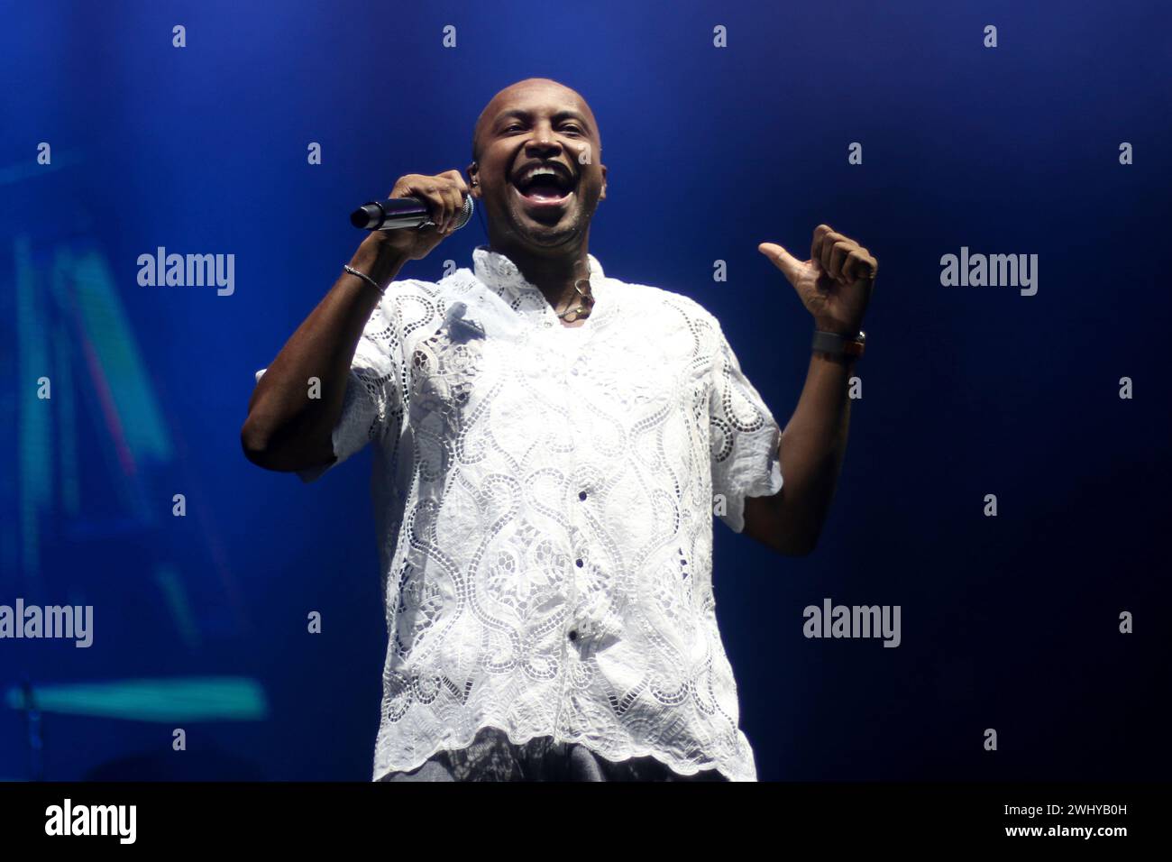 PE - RECIFE - 02/11/2024 - RECIFE, SINGER THIAGUINHO SHOW AT RECIFE CARNIVAL 2024 - Singer ...