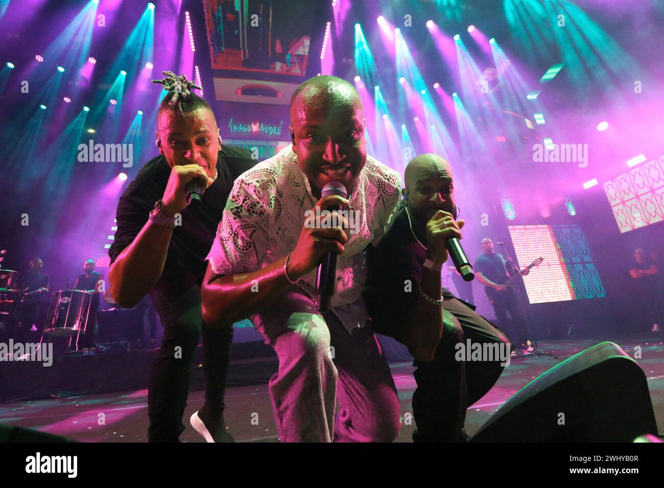 PE - RECIFE - 02/11/2024 - RECIFE, SINGER THIAGUINHO SHOW AT RECIFE ...