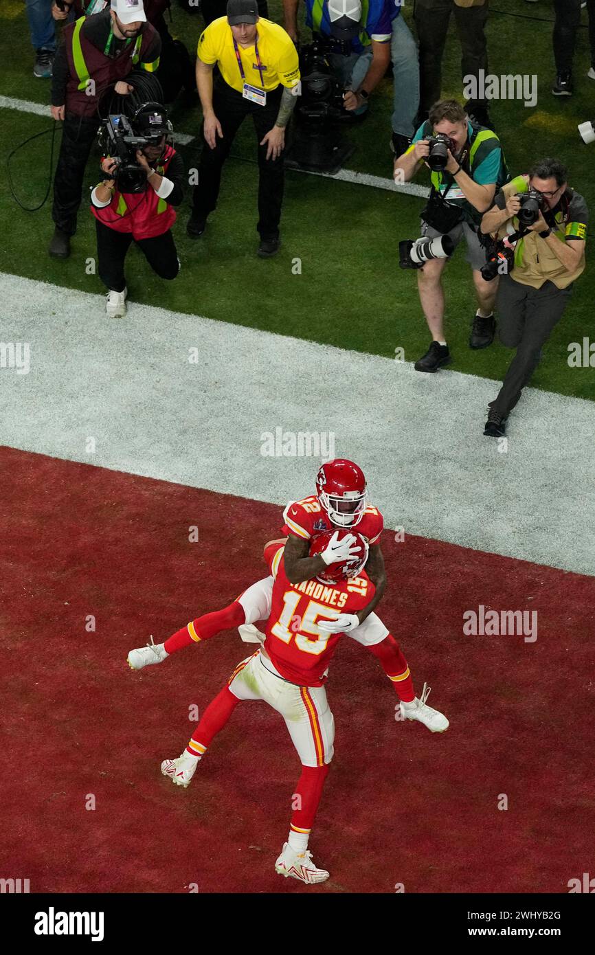 Kansas City Chiefs quarterback Patrick Mahomes (15) celebrates with ...