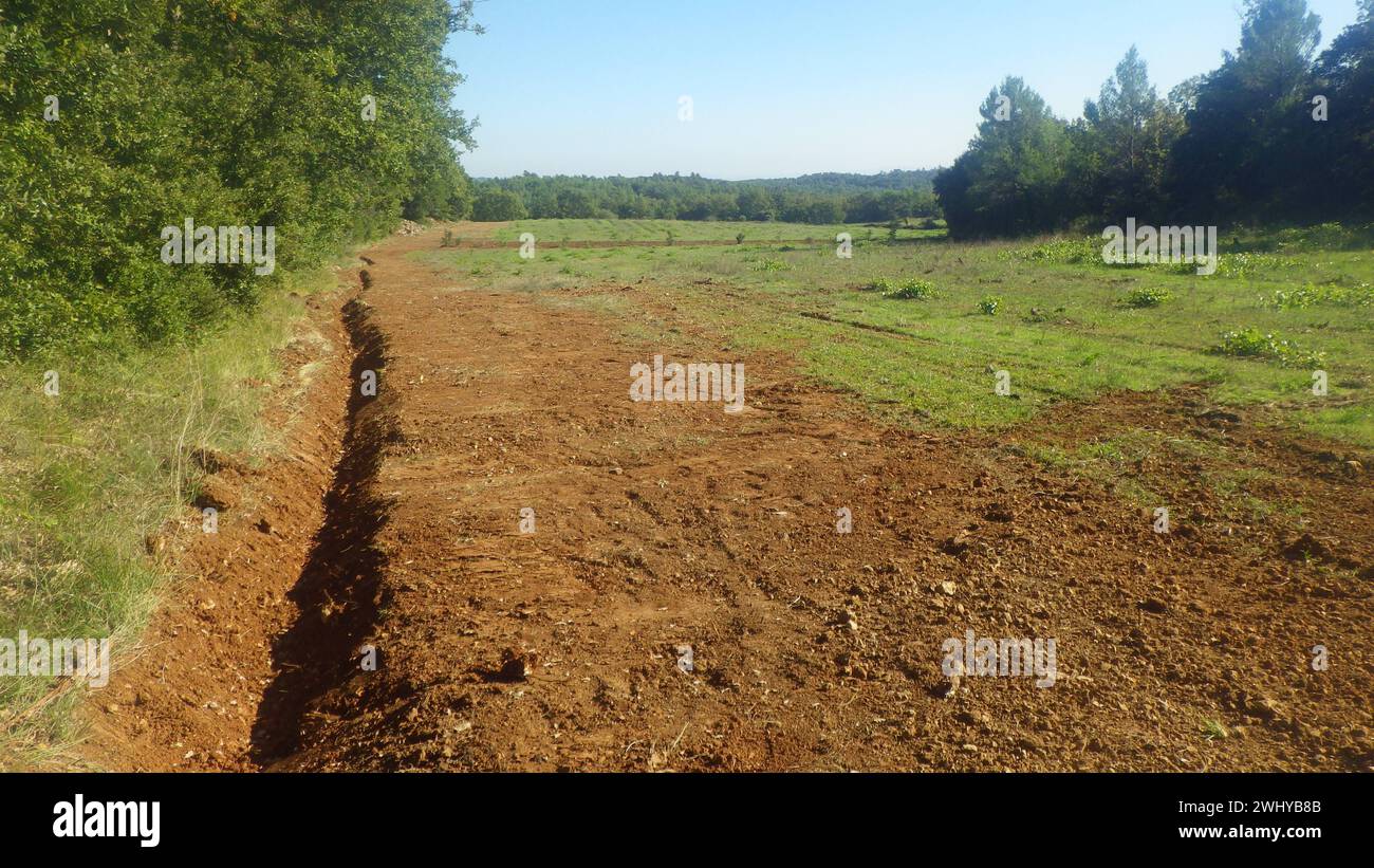 Earthworks and civil engineering hi-res stock photography and images ...