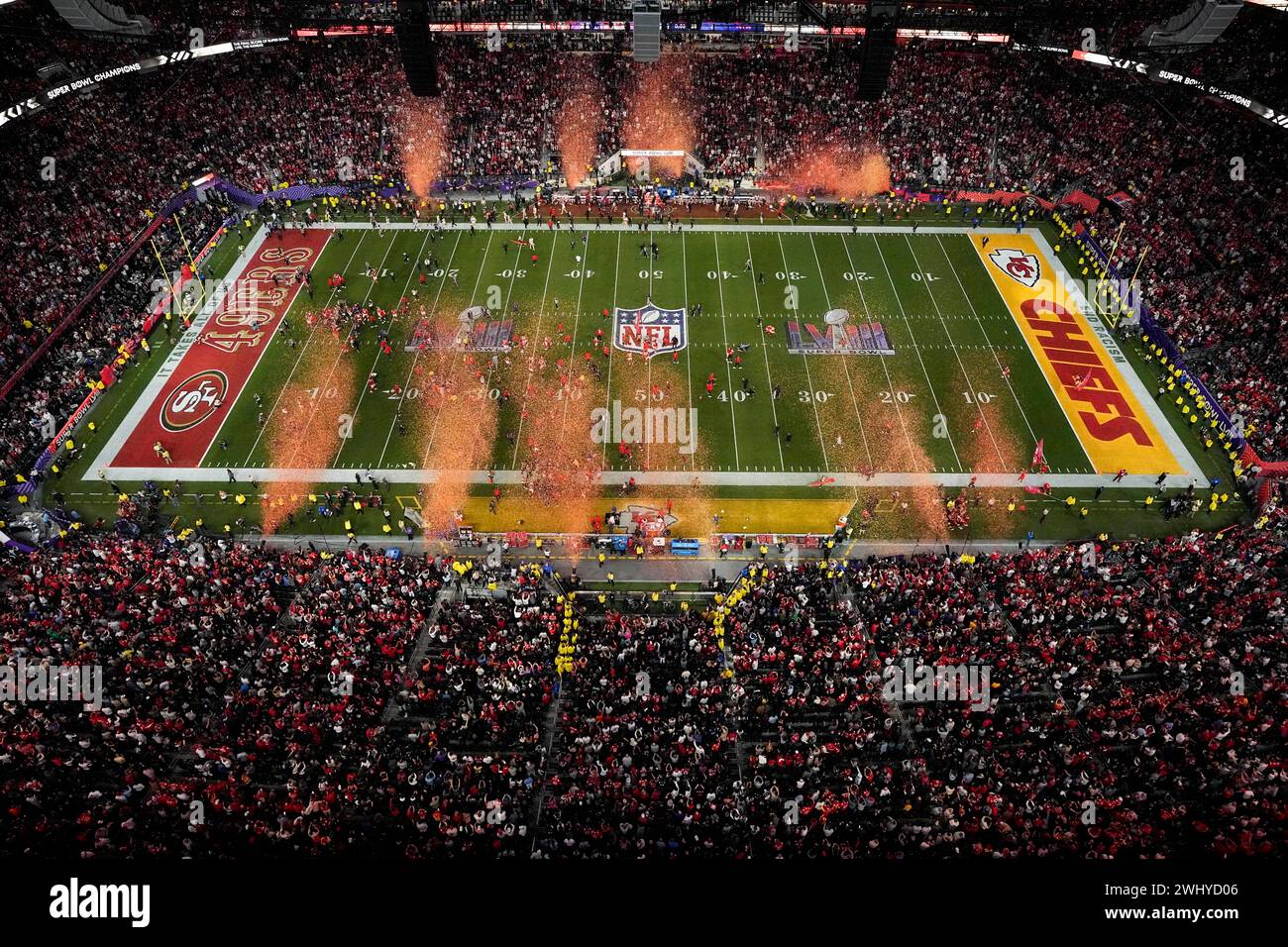 The Kansas City Chiefs celebrate after their victory over the San ...