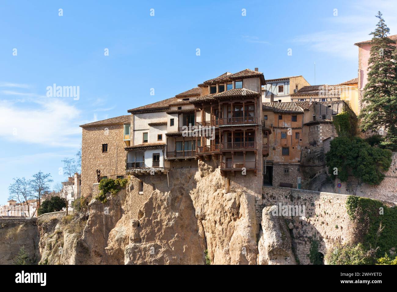 Las casas colgadas hi-res stock photography and images - Alamy