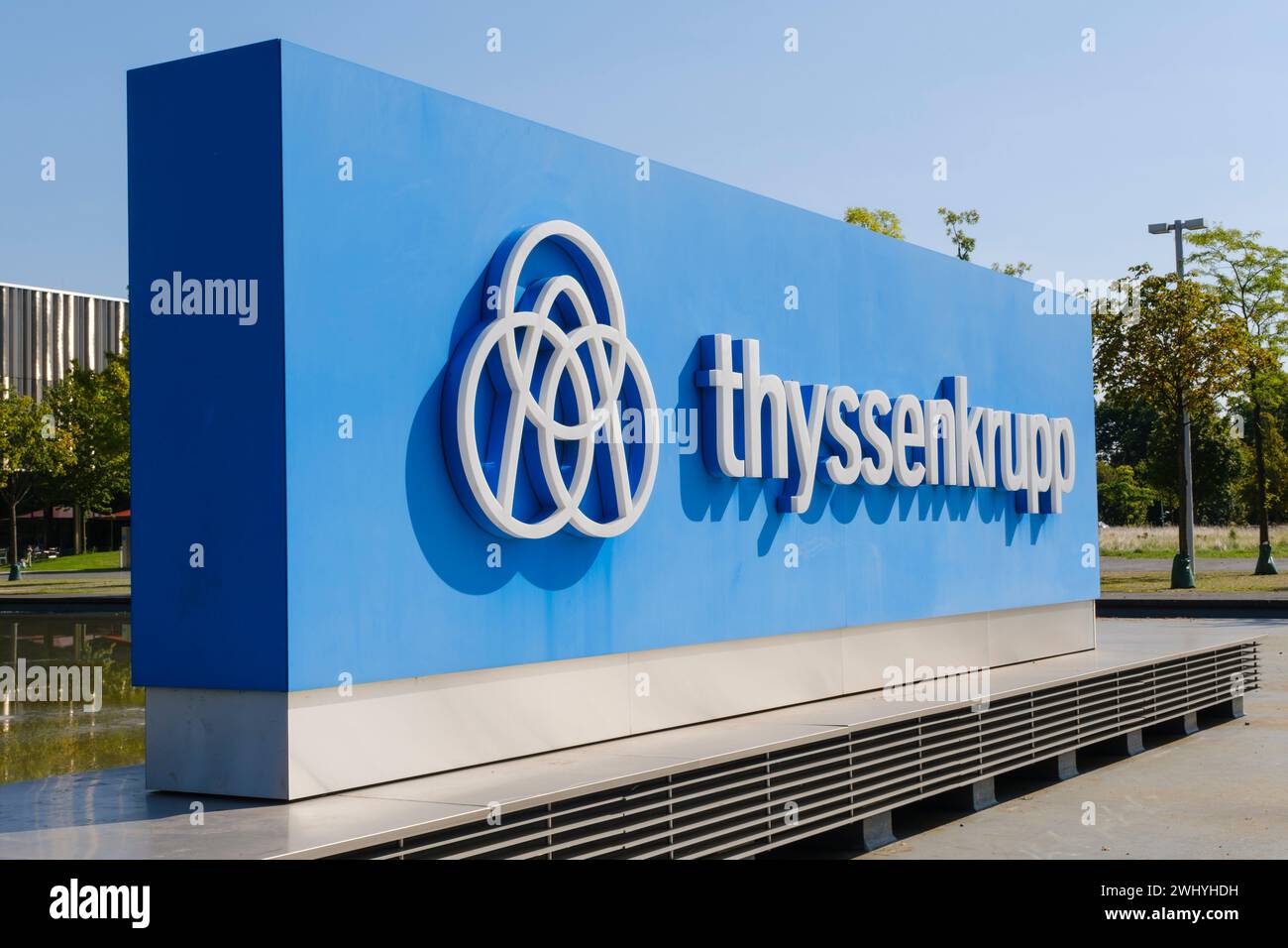 Thyssenkrupp logo hi-res stock photography and images - Alamy