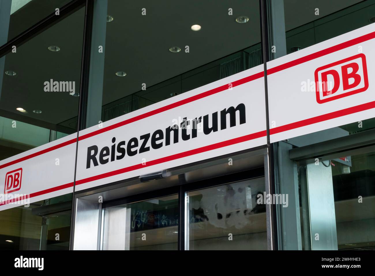 Db travel center hi-res stock photography and images - Alamy