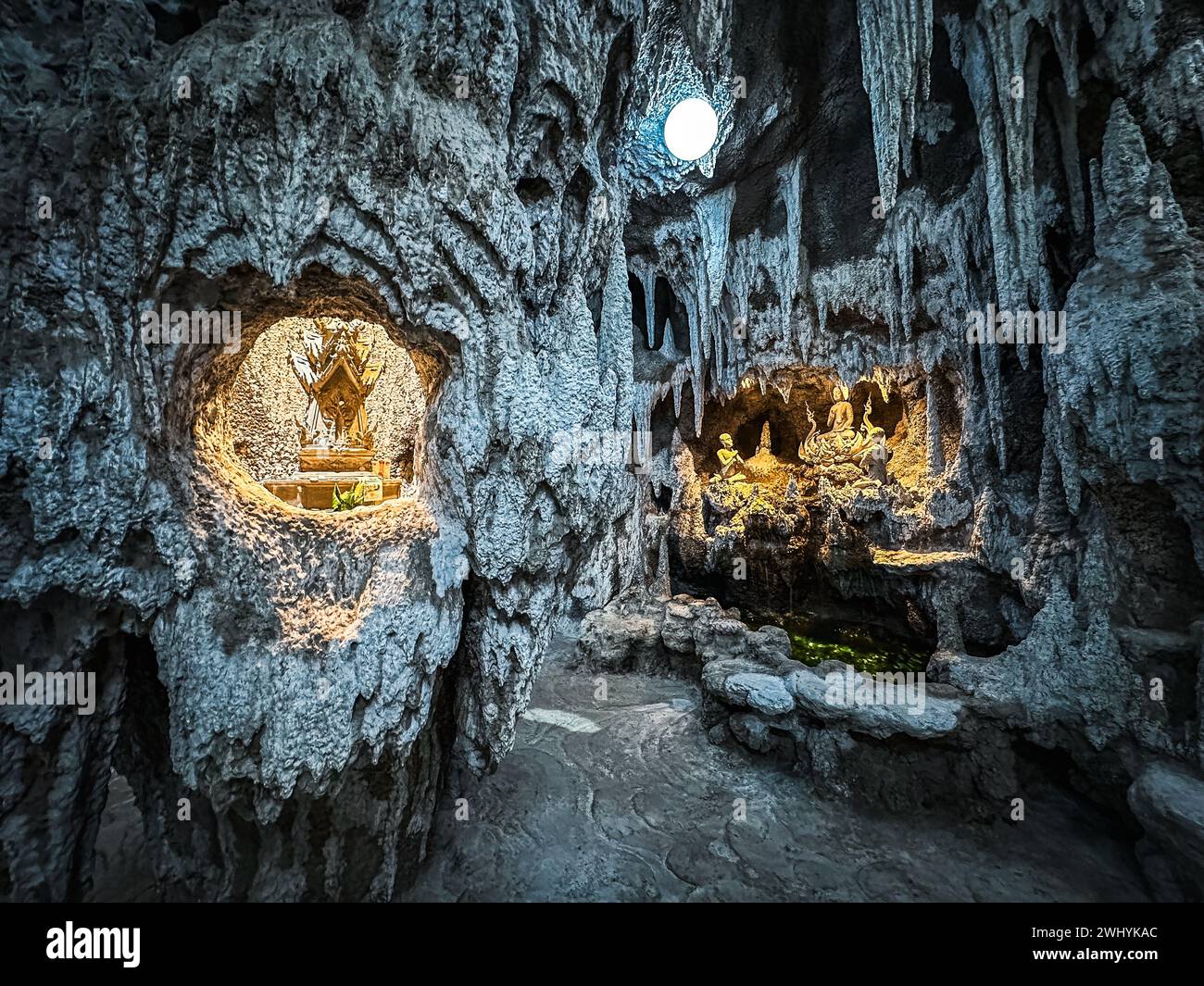 Buddha cave temple chiang rai hi-res stock photography and images - Alamy