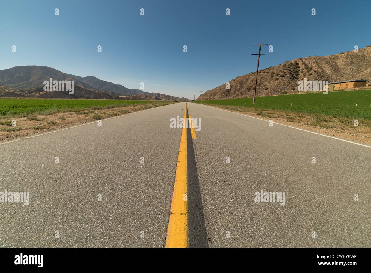Highway 33, Straight road, Ventucopa, California, Desert highway, Open ...