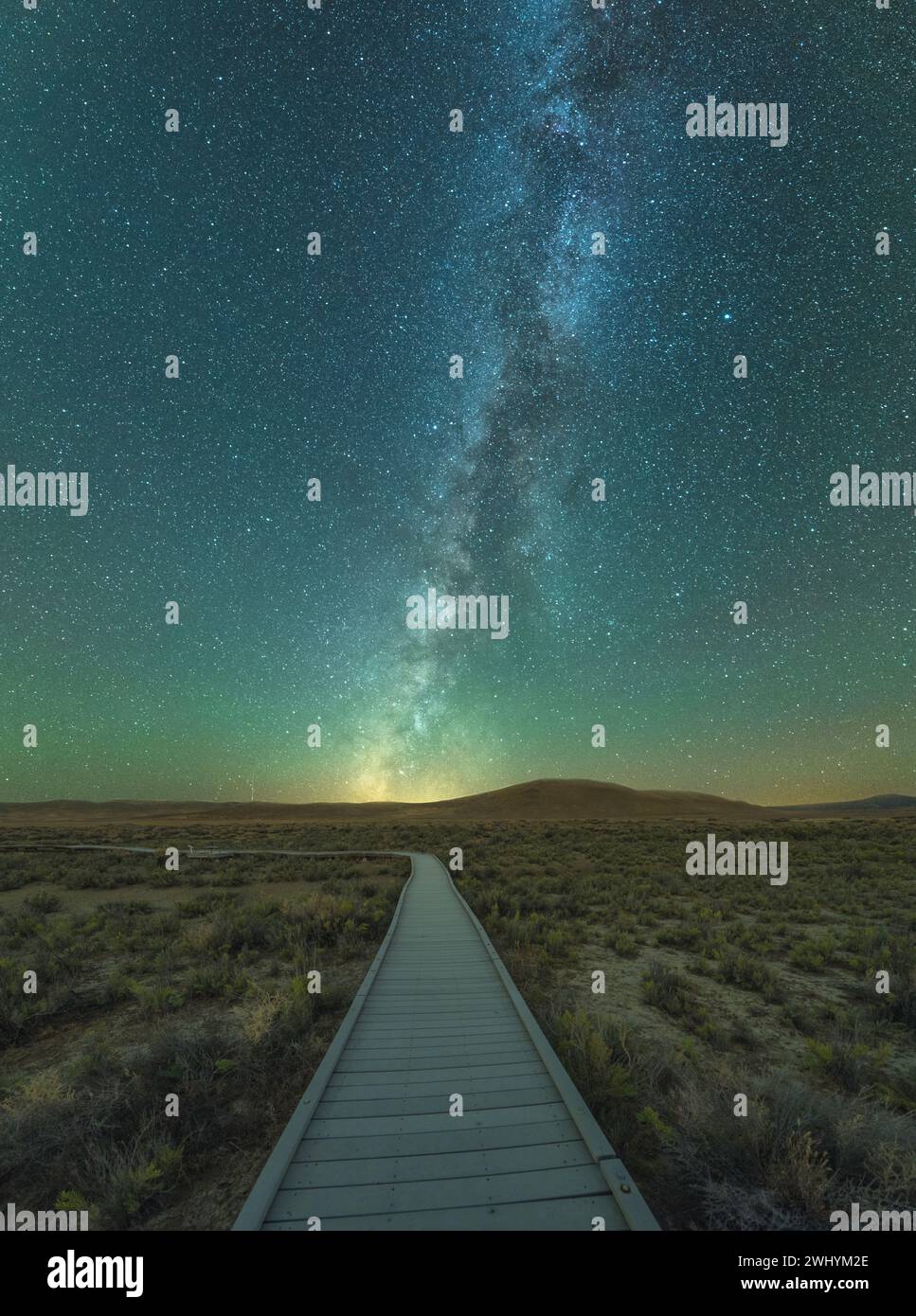 Milky Way, Rising, Soda Lake, Central California, Night sky ...