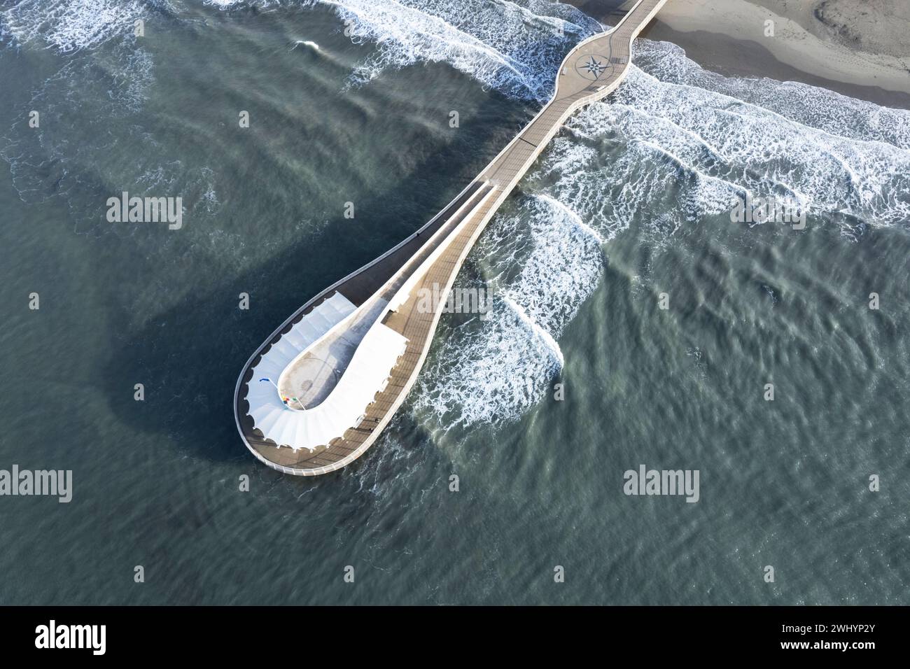 Jetty at the lido hi-res stock photography and images - Alamy