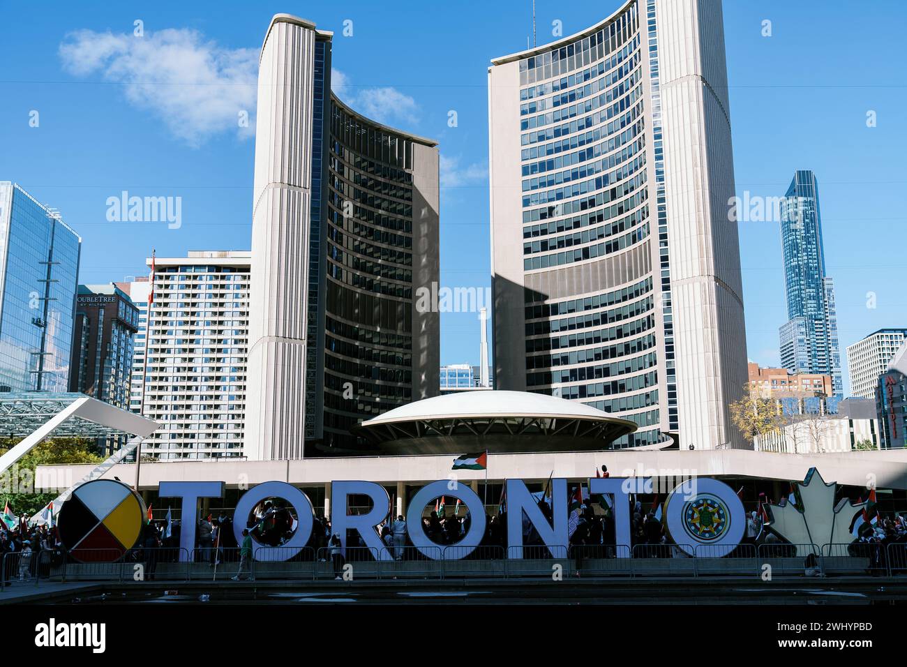 Toronto, Canada - 28 October 2023: Demonstrators in Toronto advocating for peace in Gaza Stock ...