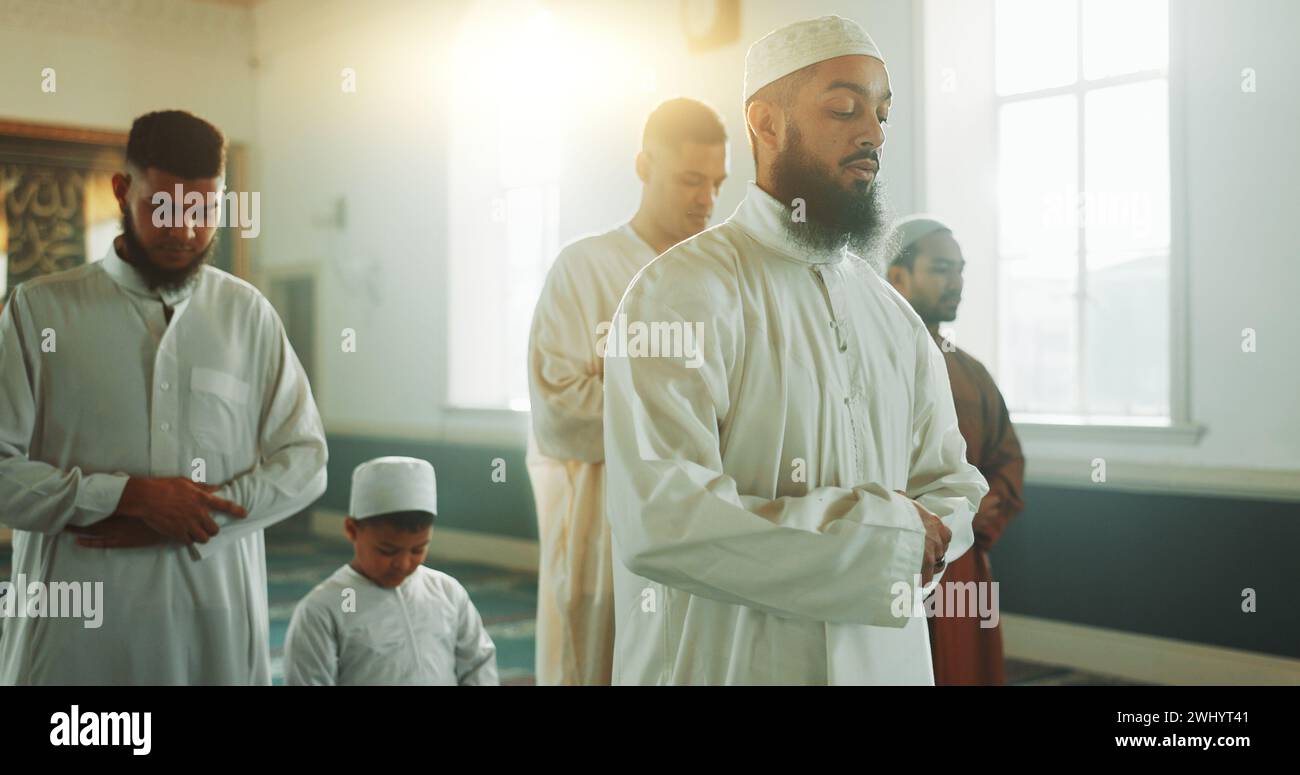 Islamic spiritual leader hi-res stock photography and images - Alamy