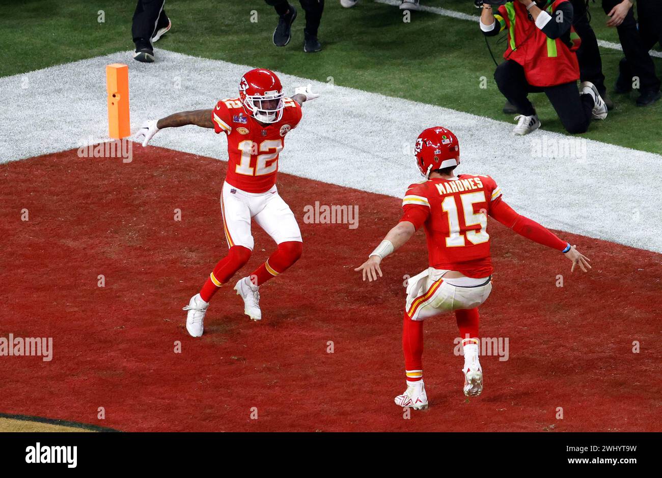 Kansas City Chiefs quarterback Patrick Mahomes (15) throws the game winning touchdown to wide ...