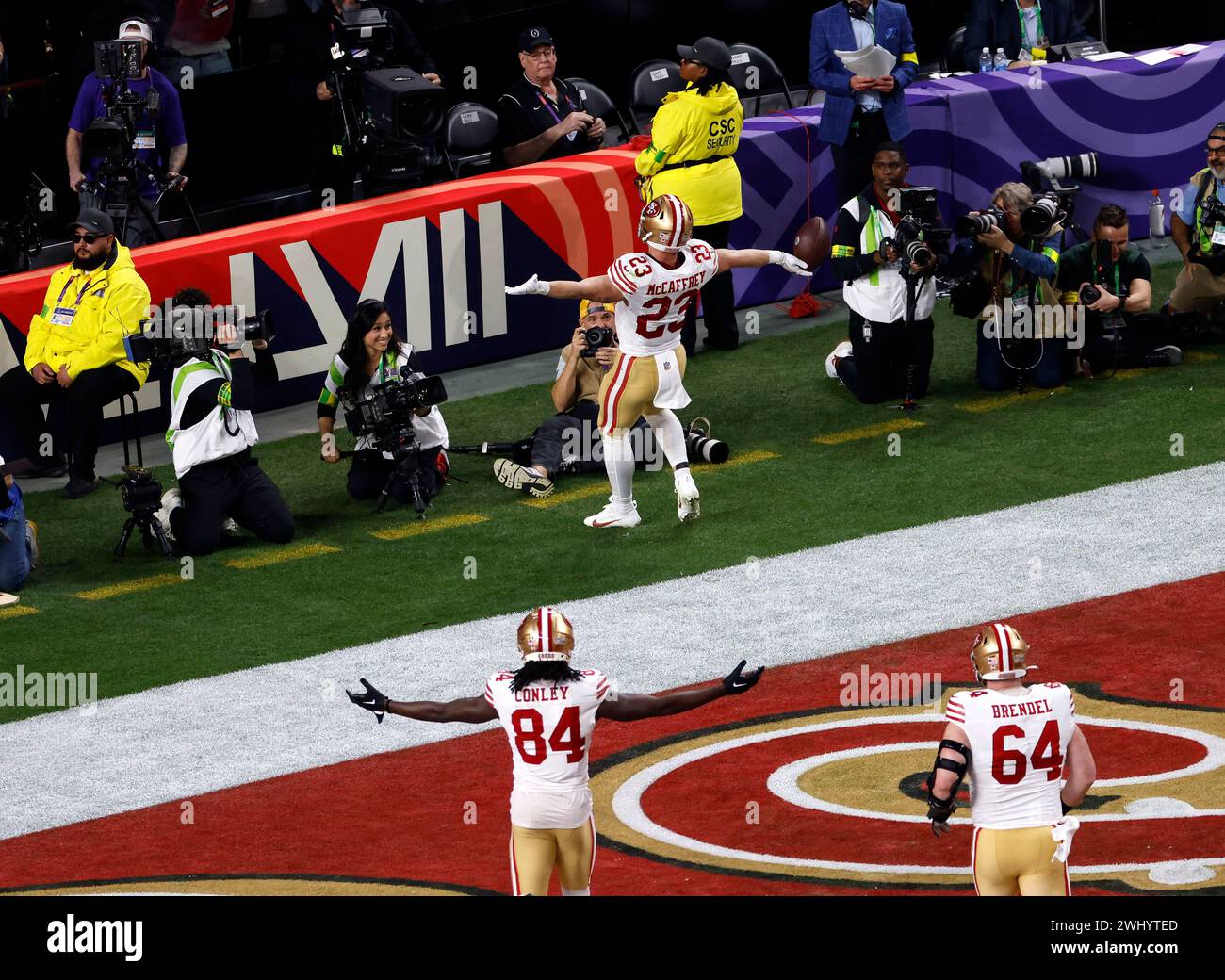 Christian mccaffrey 49ers 2024 hi-res stock photography and images - Alamy