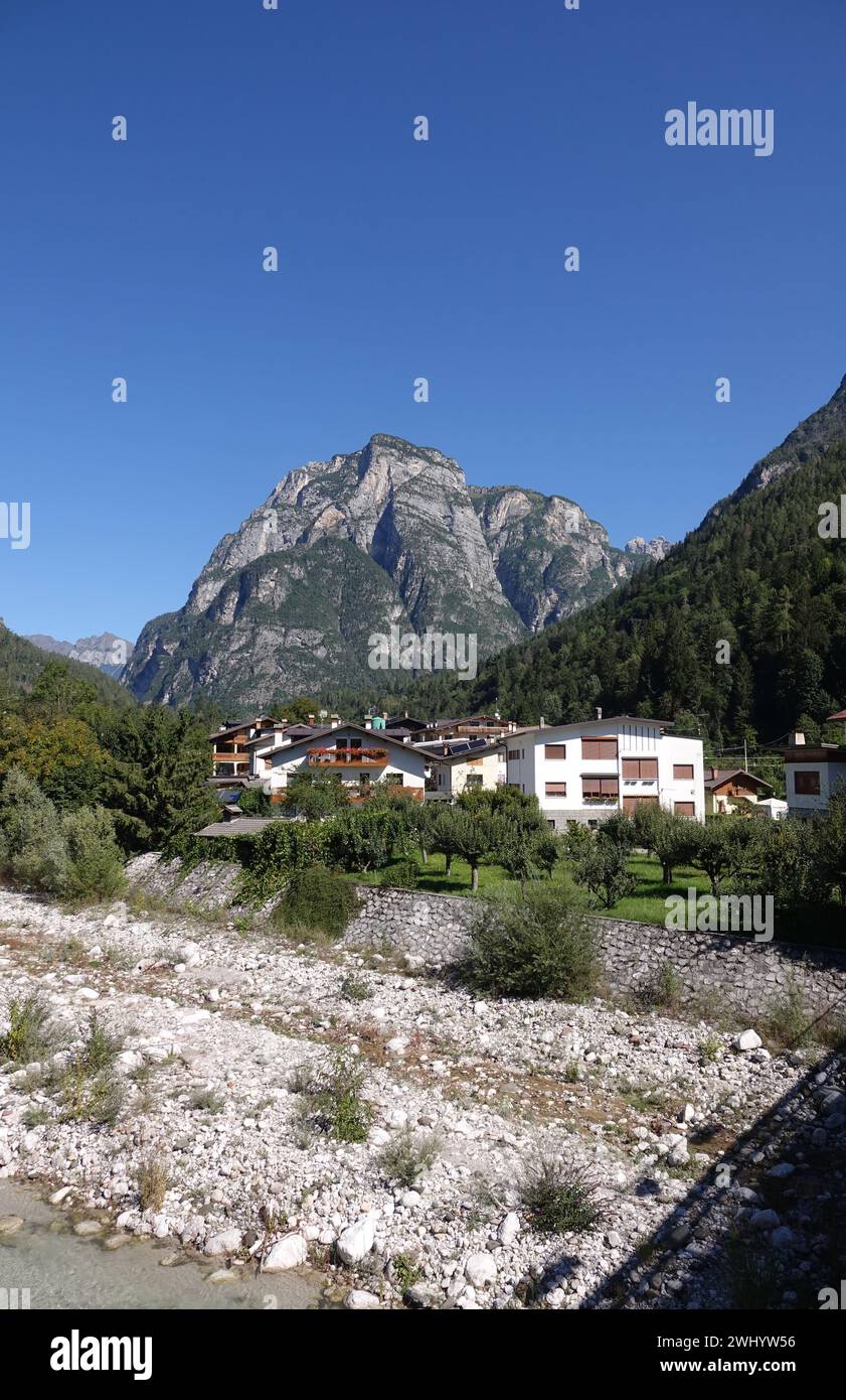 Flussbatt hi-res stock photography and images - Alamy