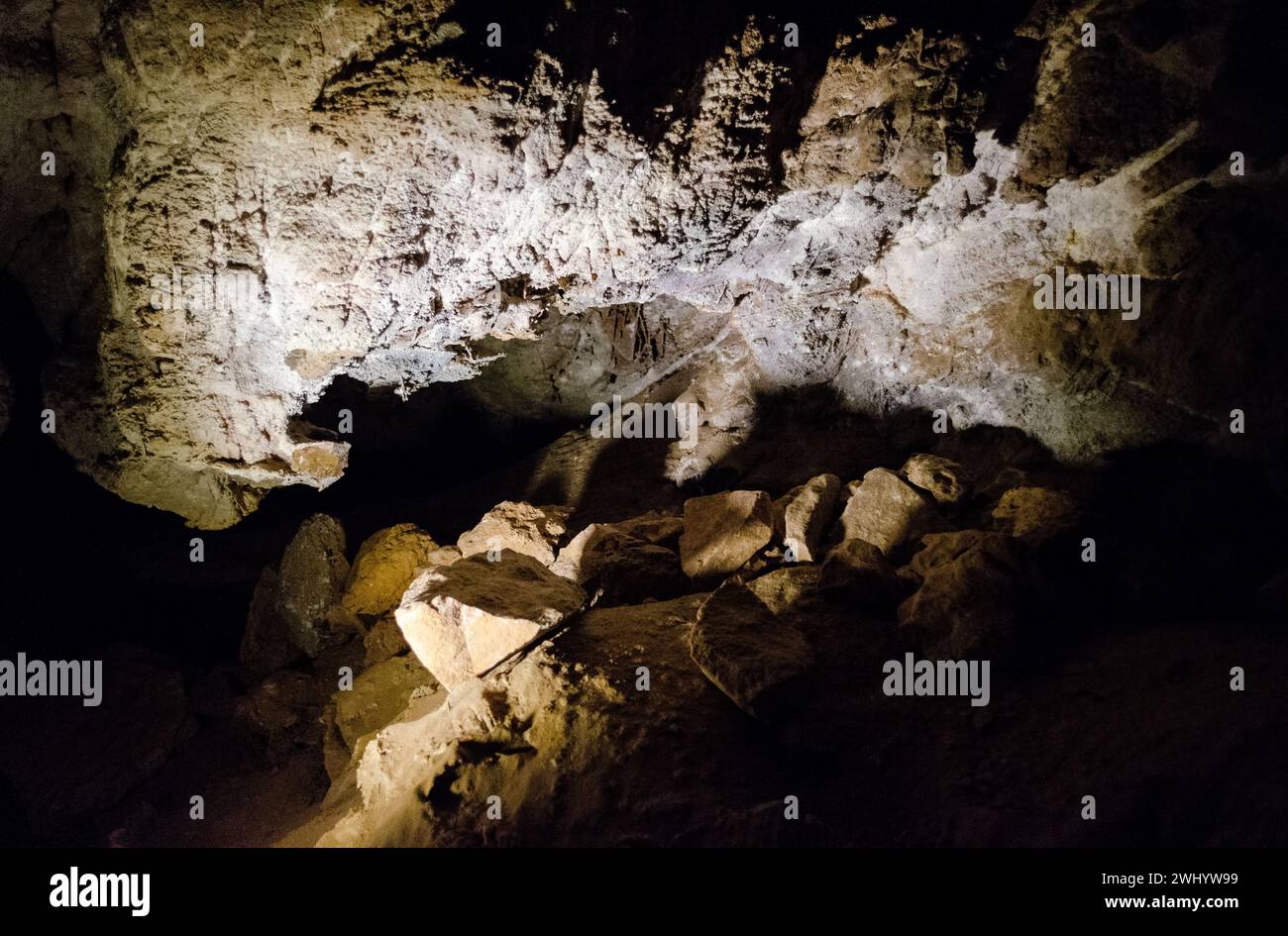 Wind cave south dakota inside hi-res stock photography and images - Alamy