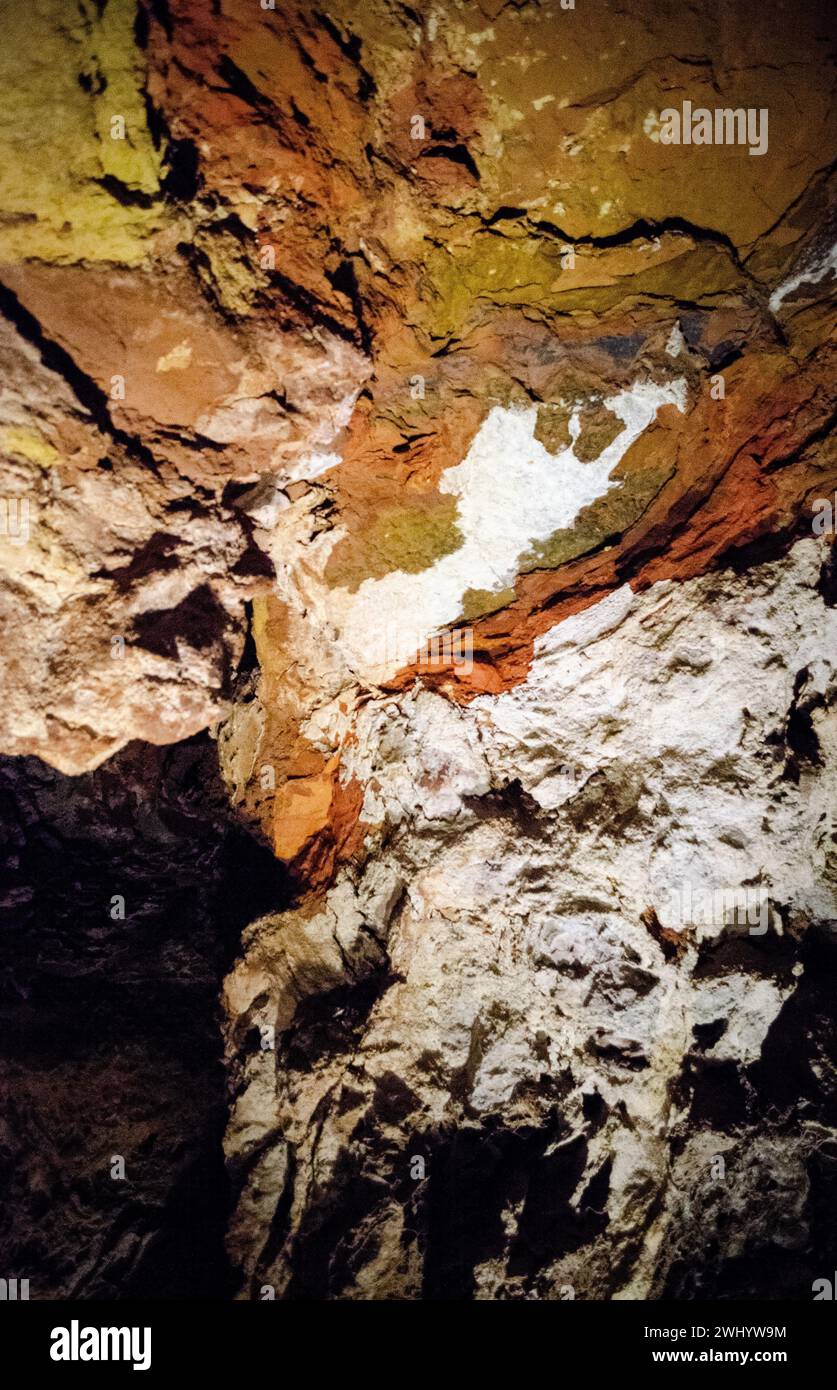 Wind cave south dakota inside hi-res stock photography and images - Alamy