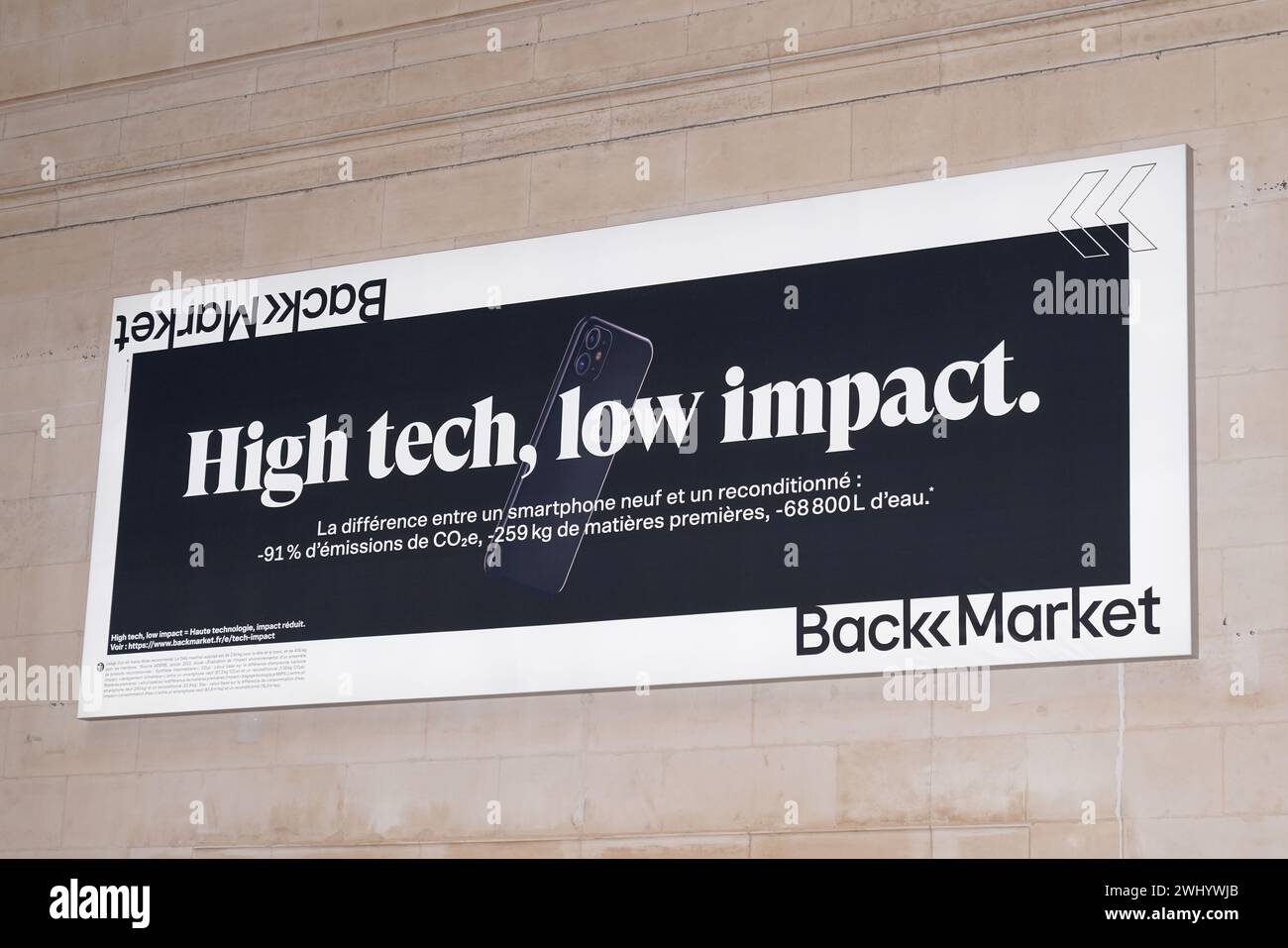 Refurbished devices hi-res stock photography and images - Alamy