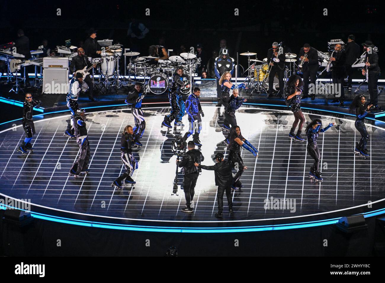 Super bowl halftime show stadium hi-res stock photography and images ...