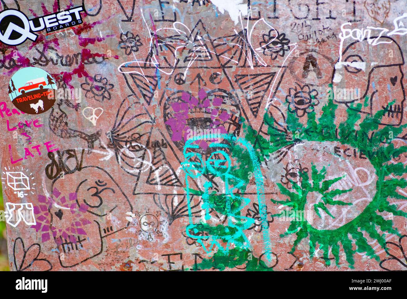 Vandalized urban space hi-res stock photography and images - Alamy