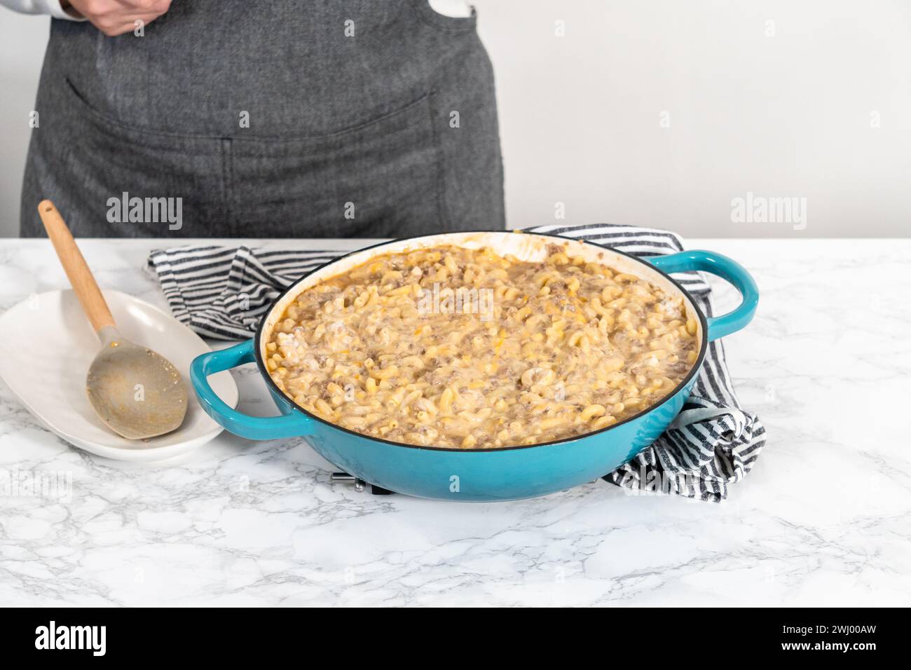 Beef pasta helper hi-res stock photography and images - Alamy