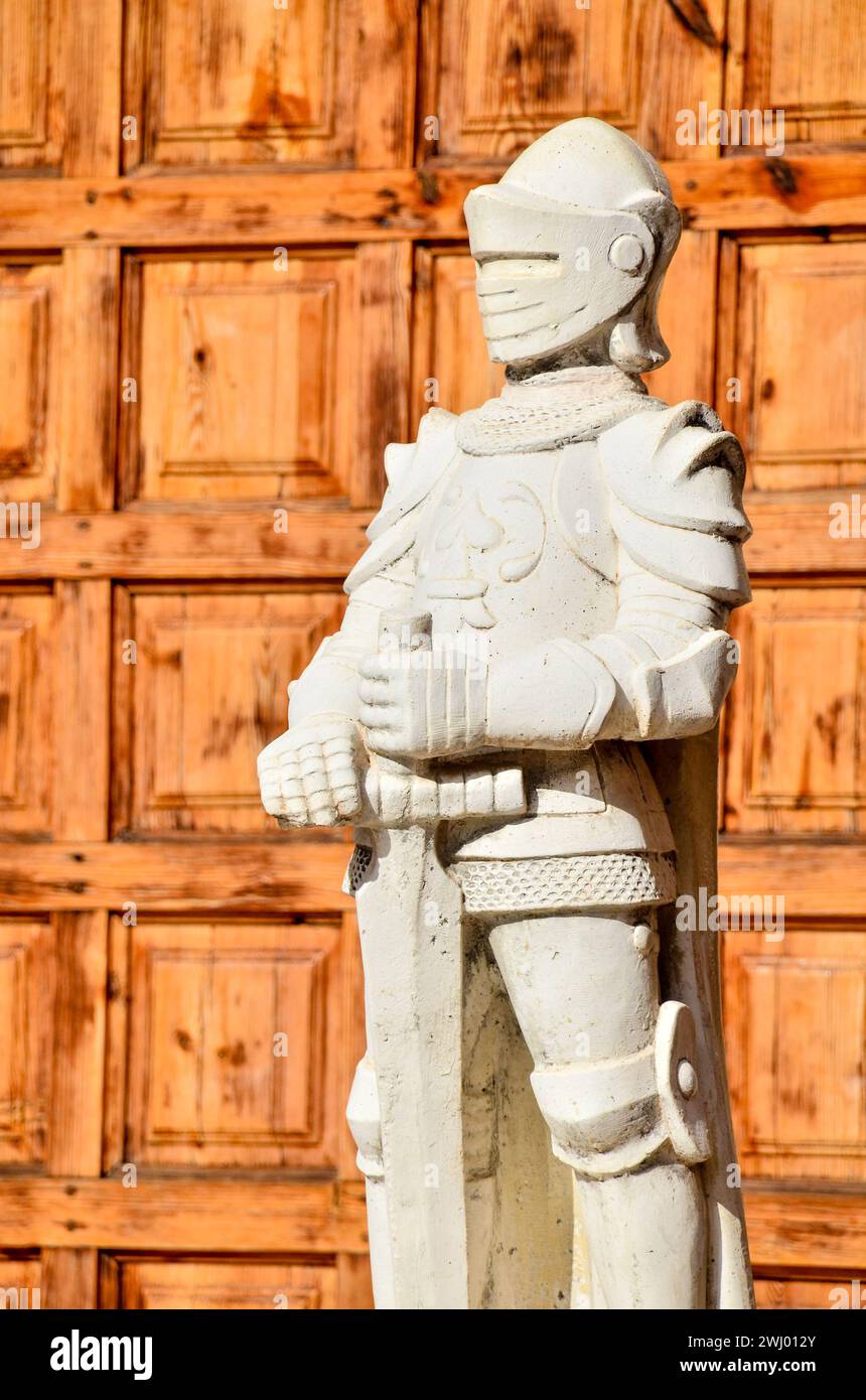Statue of a Medieval Knight Stock Photo - Alamy