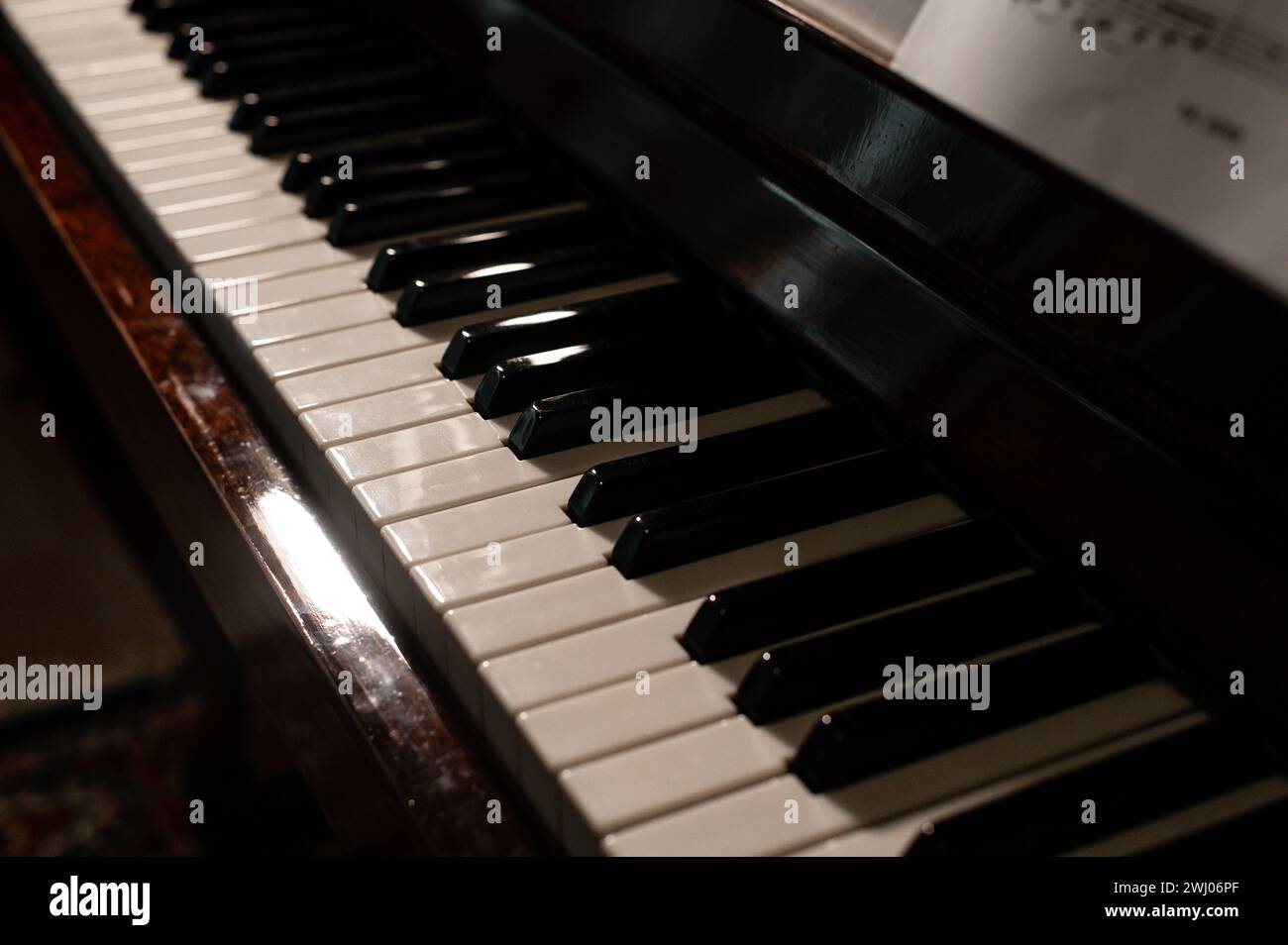 Piano and musical instruments hi-res stock photography and images - Alamy