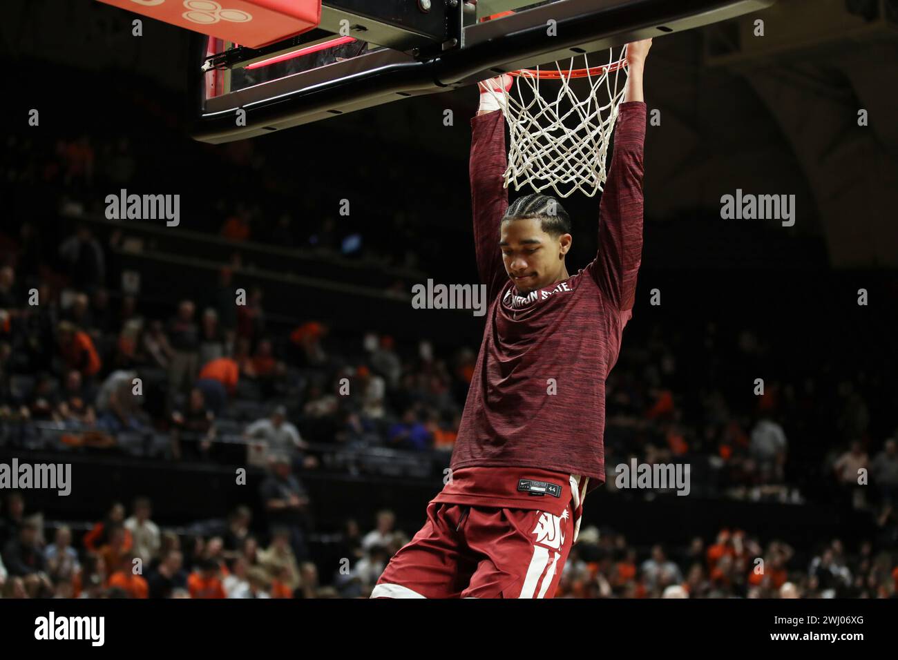 Washington State guard Myles Rice (2) warms up before an NCAA college ...