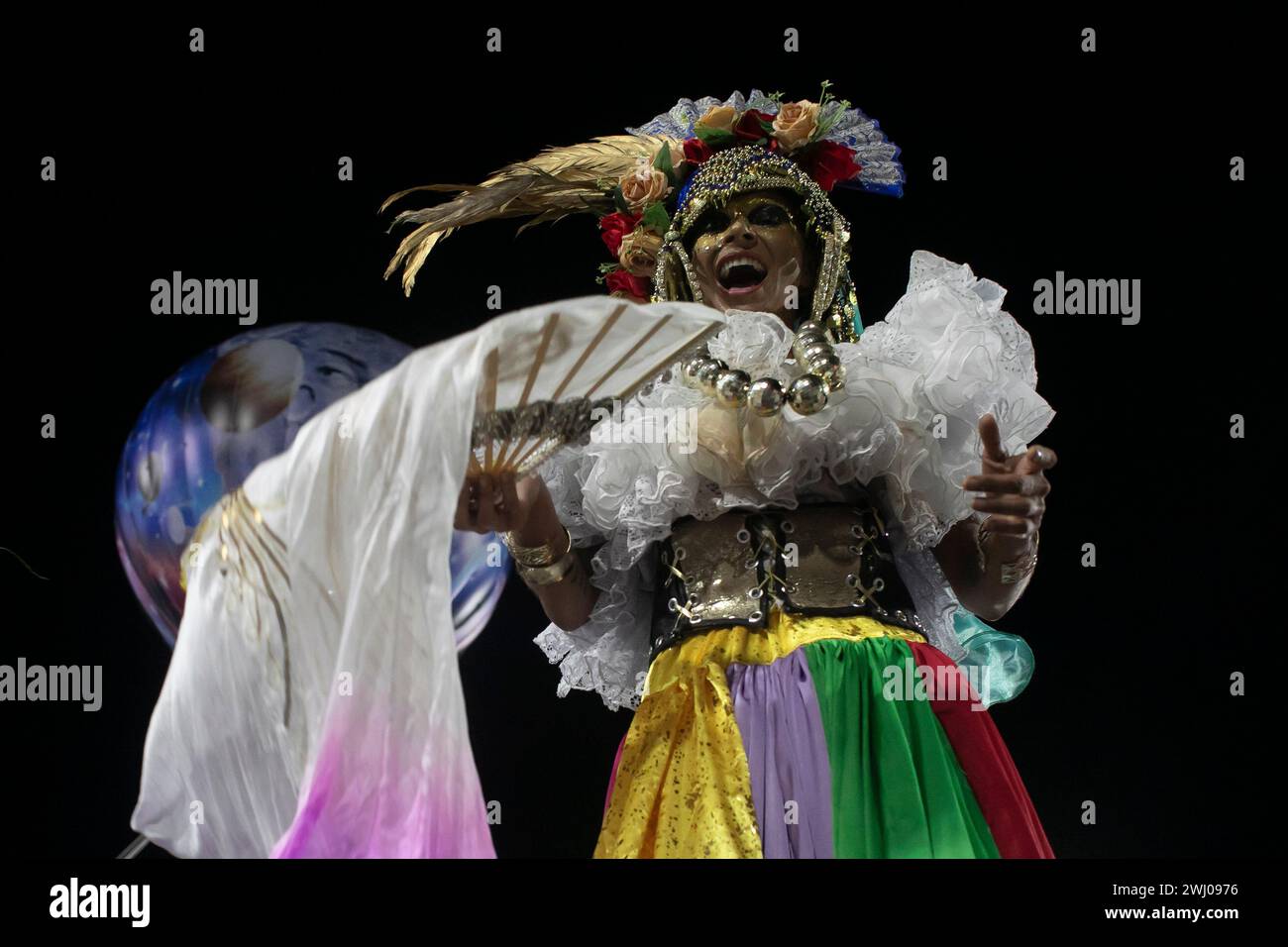 A performer from the Imperatriz Leopoldinense samba school parades ...