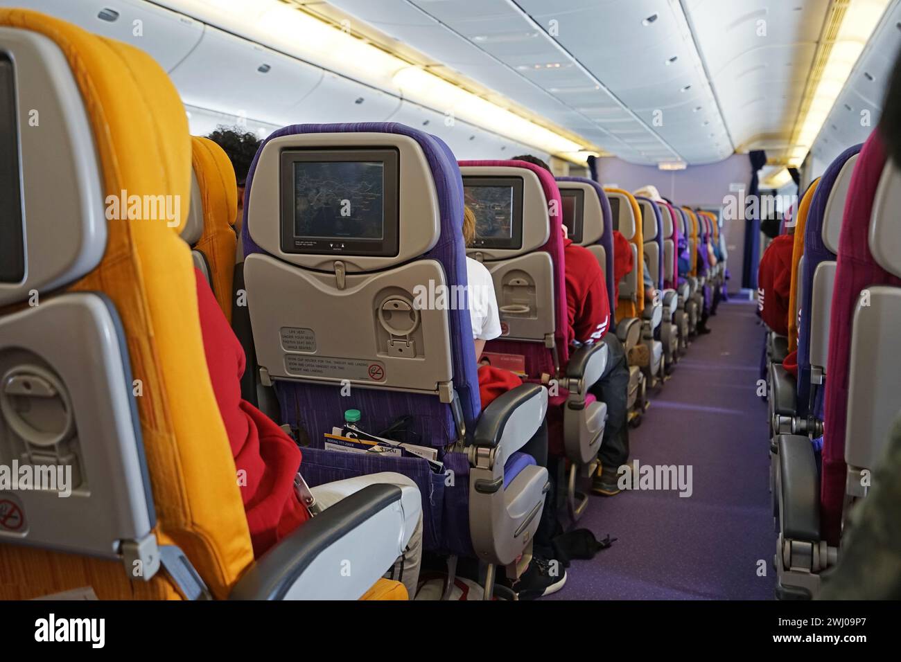 Boeing 777 interior hi-res stock photography and images - Alamy